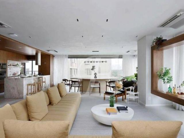 Apartamento á venda | Itaim Bibi | 185 m² | 3 Suítes | 3 Vagas