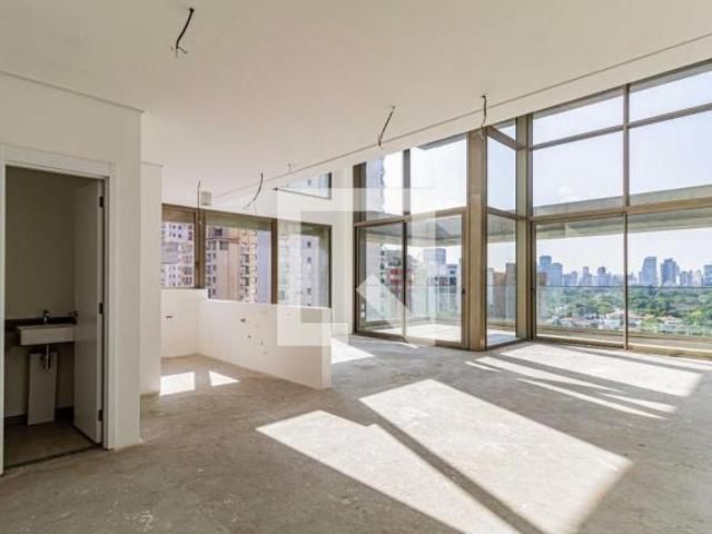 Apartamento à Venda Itaim Bibi, 2 Quartos, 137 m2