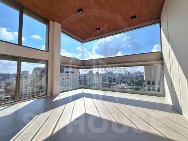 Apartamento a venda Itaim Bibi, pé direito duplo, 2 Suites, 2 vagas, 137m²