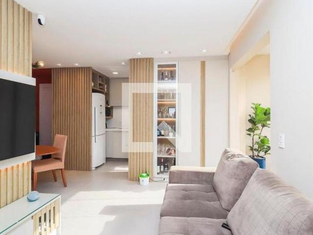 Apartamento à Venda Itaquera, 2 Quartos, 61 m2