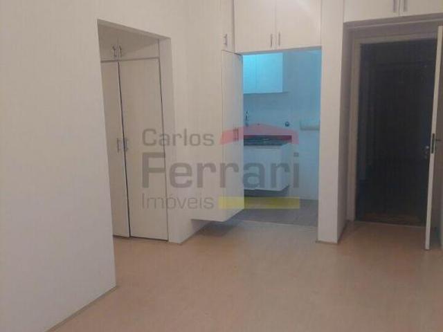 Apartamento a venda, Indianópolis, 01 dormitório, 01 vaga, elevador