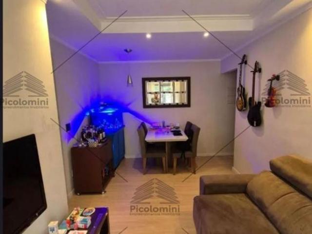 Apartamento à venda Ipiranga com 50 metros, 2 quartos, sala com sacada, 1 banheiro, 1 vaga, academia