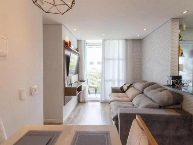 Apartamento à venda/ Jaguaré 47 m² com 2 dormitórios e 1 vaga