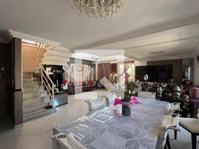 Apartamento à Venda Jardim, 4 Quartos, 467 m2
