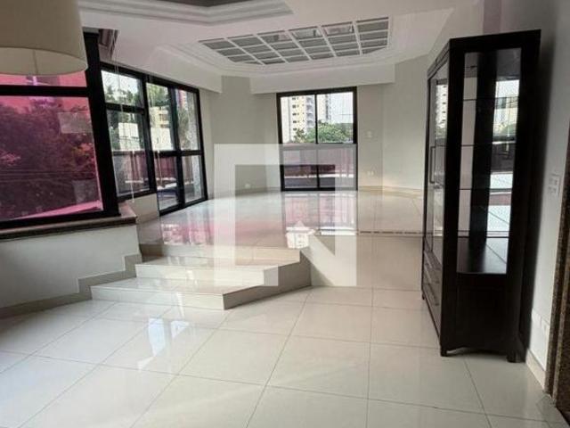 Apartamento à Venda Jardim, 1 Quarto, 205 m2