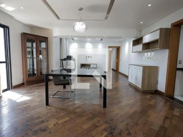 Apartamento à Venda Jardim, 3 Quartos, 144 m2