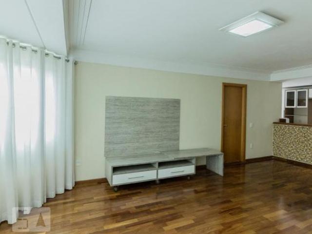 Apartamento à Venda Jardim, 3 Quartos, 144 m2