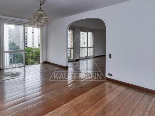 Apartamento à Venda Jardim América Jardins 3 Quartos 1 Suíte 2 Vagas 242,00m² A.U