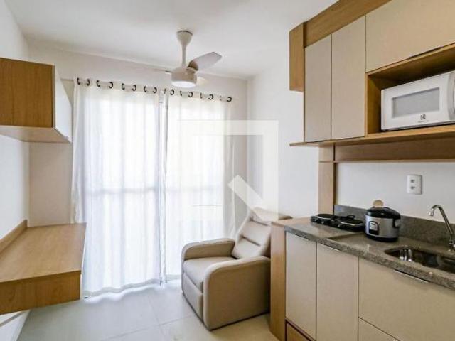Apartamento à Venda Jardim Éster Yolanda, 1 Quarto, 24 m2