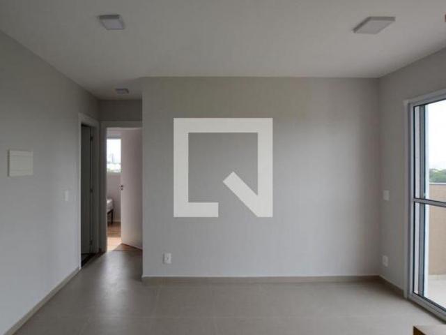 Apartamento à Venda Jardim Éster Yolanda, 2 Quartos, 41 m2