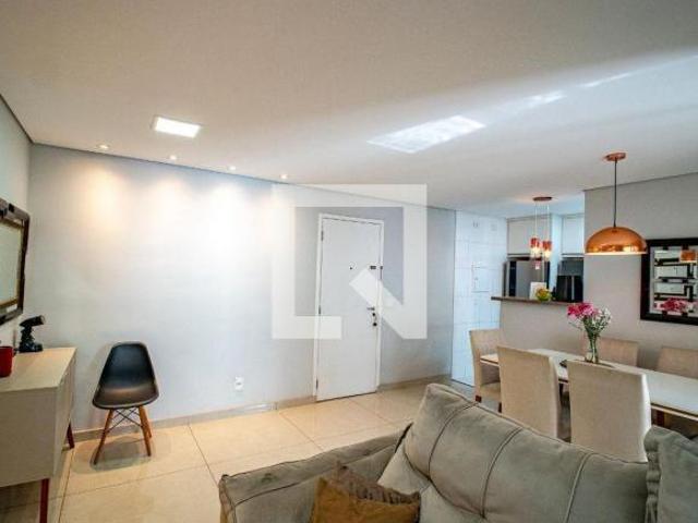 Apartamento à Venda Jardim Éster Yolanda, 2 Quartos, 74 m2