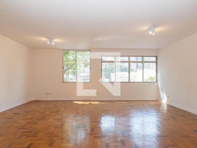 Apartamento à Venda Jardim Paulista, 2 Quartos, 130 m2