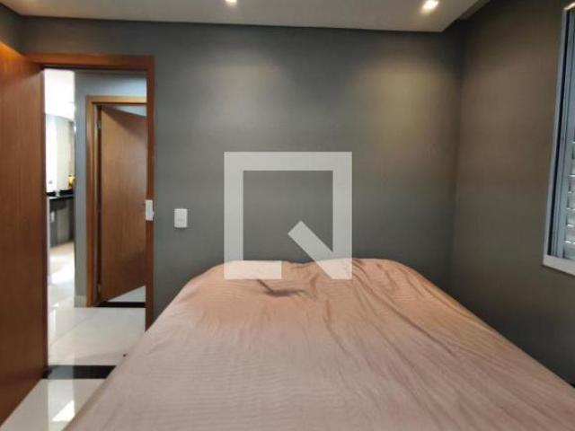 Apartamento à Venda Jardim Samambaia, 2 Quartos, 42 m2