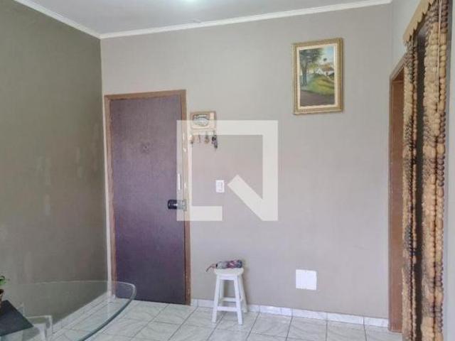 Apartamento à Venda Jardim Samambaia, 2 Quartos, 60 m2