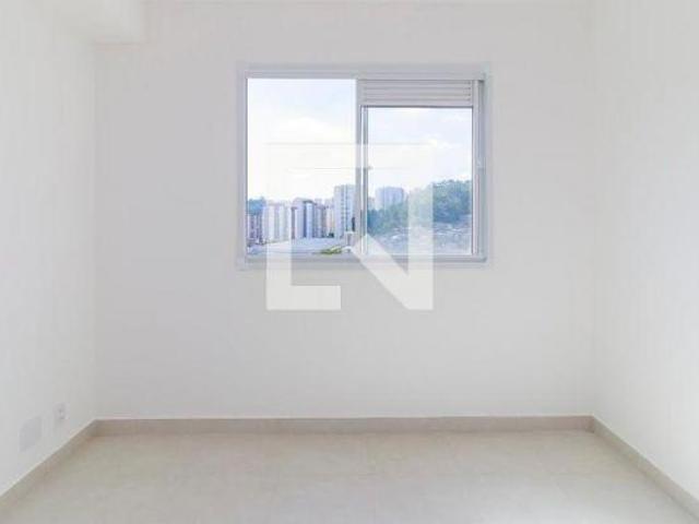 Apartamento à Venda Jardim Sao Luis, 1 Quarto, 30 m² São Paulo