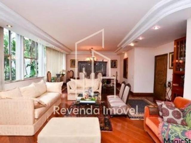 Apartamento à venda, Jardins São Paulo SP, Com 2 Quartos e 1 vaga!