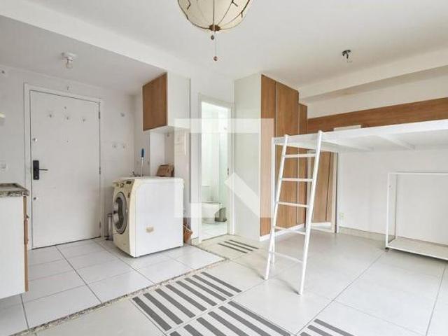 Apartamento à Venda Liberdade, 1 Quarto, 28 m² São Paulo