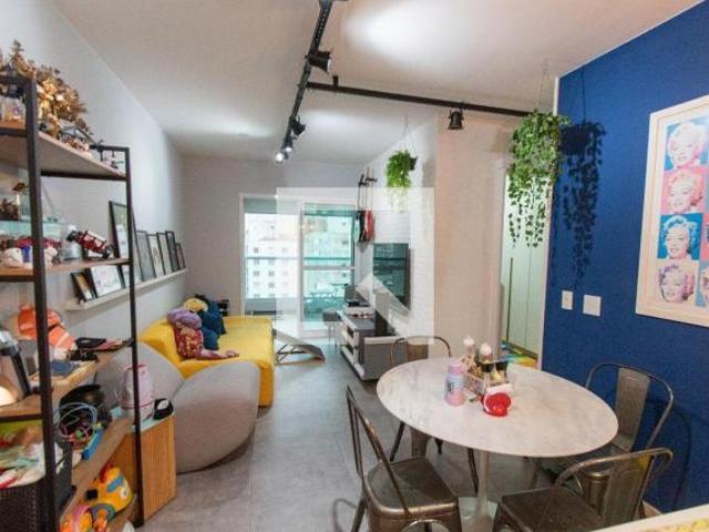 Apartamento à Venda Liberdade, 2 Quartos, 70 m2