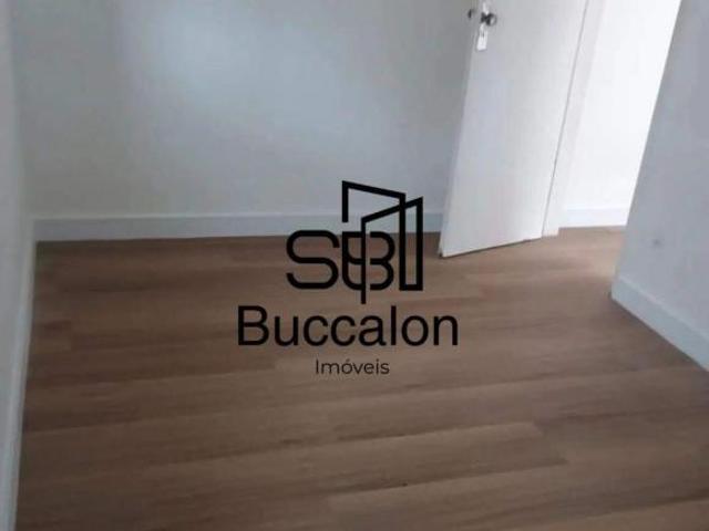 Apartamento à venda, localizado em predinho de 3 andares, no 1º andar, com 71 m² de área útil