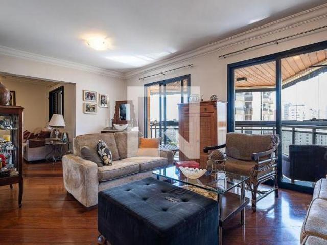 Apartamento à Venda Paraíso, 3 Quartos, 155 m2