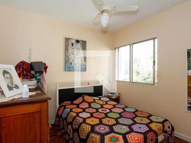 Apartamento à Venda Paraíso, 2 Quartos, 75 m2