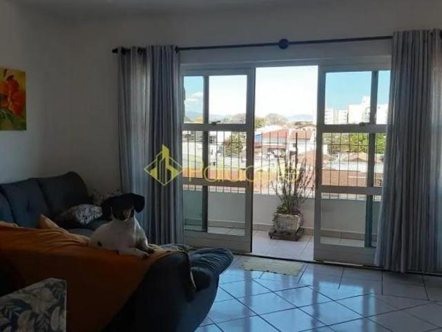 Apartamento à venda, Parque São Benedito, Pindamonhangaba, SP