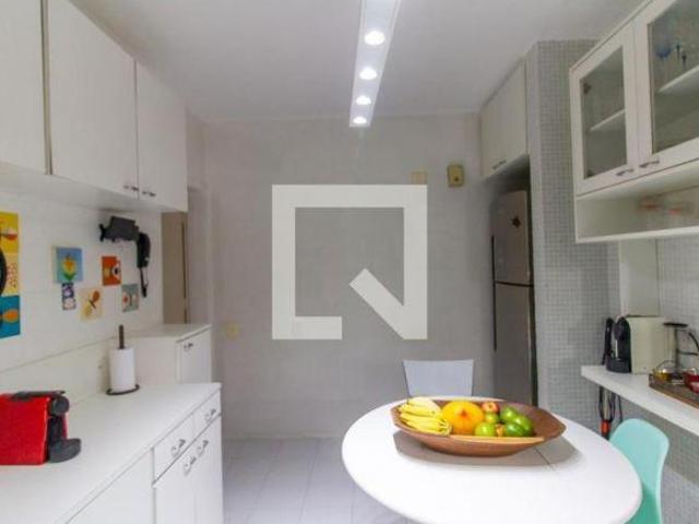 Apartamento à Venda Perdizes, 2 Quartos, 107 m2