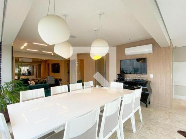 Apartamento à Venda Perdizes, 2 Quartos, 135 m2