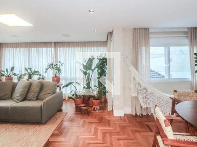Apartamento à Venda Petrópolis, 1 Quarto, 87 m² Porto Alegre