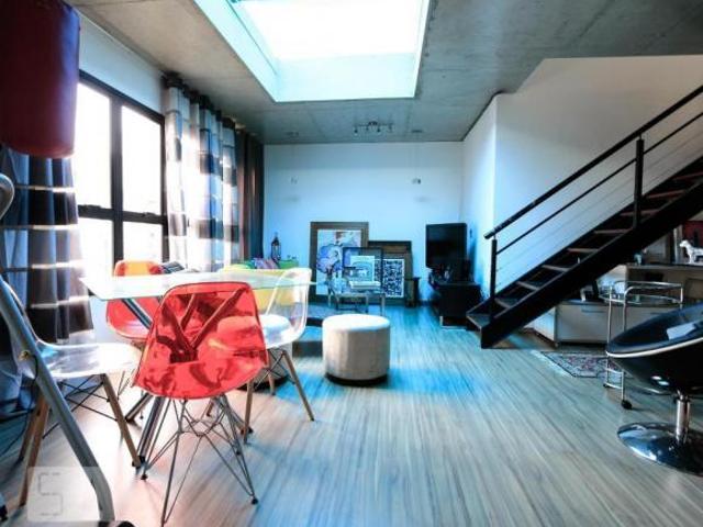Apartamento à Venda Portal do Morumbi, 1 Quarto, 140 m2