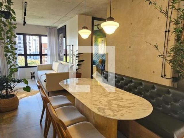 Apartamento à Venda Portal do Morumbi, 2 Quartos, 70 m2