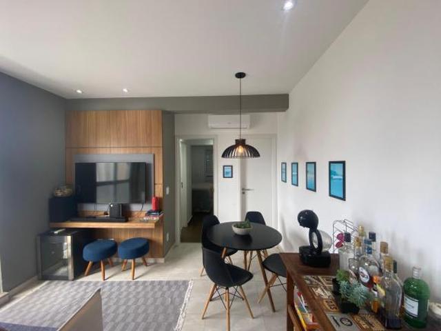 Apartamento à venda Porteira Fechada com Vista Mar na Ponta da Praia Santos