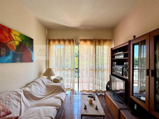 Apartamento à venda, Praia as Astúrias, 3 Quartos, sendo 1 Suíte e Varanda Mercuri Imóveis Imobi