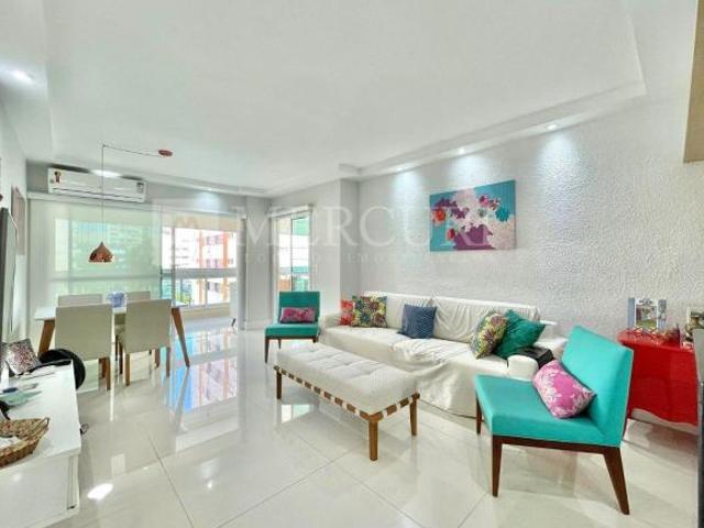 Apartamento à venda, Praia da Enseada, 3 Suíte e Varanda Gourmet Mercuri Imóveis Imobiliária no