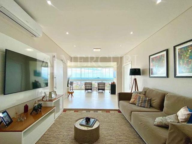 Apartamento à venda, Praia da Enseada, 3 Suítes, Sala para 2 Ambientes, Varanda Gourmet e Prédio com