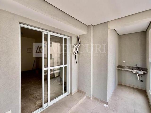 Apartamento à venda, Praia da Enseada, 2 Quartos e Varanda com Vista Mercuri Imóveis Imobiliária