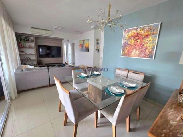 Apartamento à venda próximo ao metrô Praça da Árvore com varanda, 2 vagas e depósito privativo!