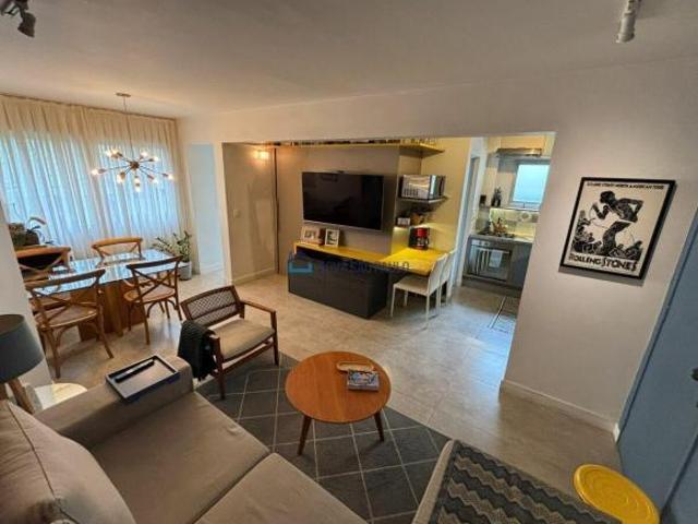Apartamento a venda próximo ao Shopping Santa Cruz, totalmente reformado