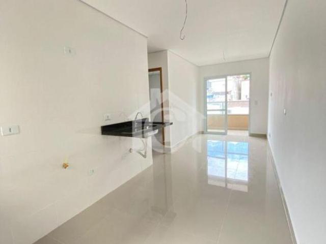 Apartamento à venda próximo ao Terminal de Diadema com 2 dormitórios, varanda e vaga – 45 m²