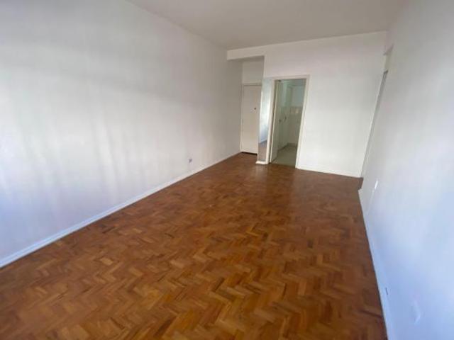 Apartamento à venda Rua Teodoro Sampaio, próximo ao Metro Fradique Coutinho!