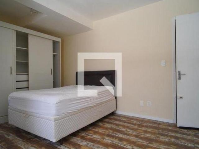 Apartamento à Venda Rubem Berta, 1 Quarto, 28 m² Porto Alegre