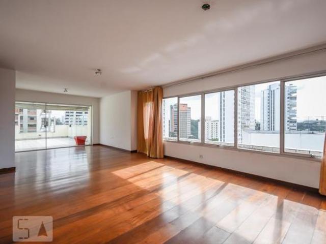 Apartamento à Venda Real Parque, 1 Quarto, 136 m2