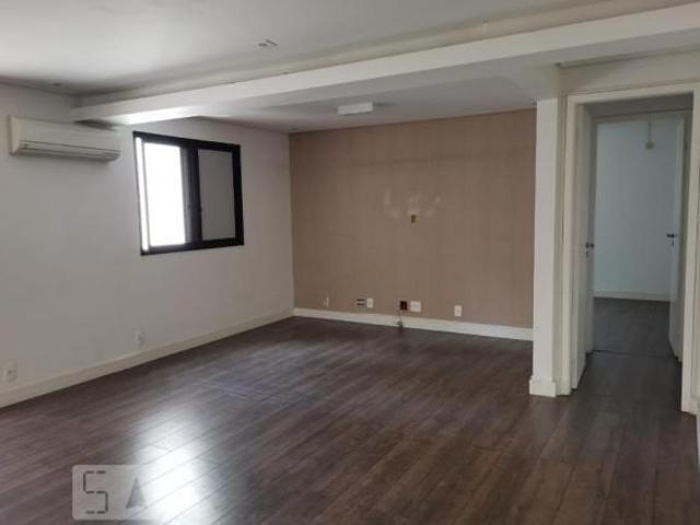 Apartamento à Venda Real Parque, 2 Quartos, 135 m2