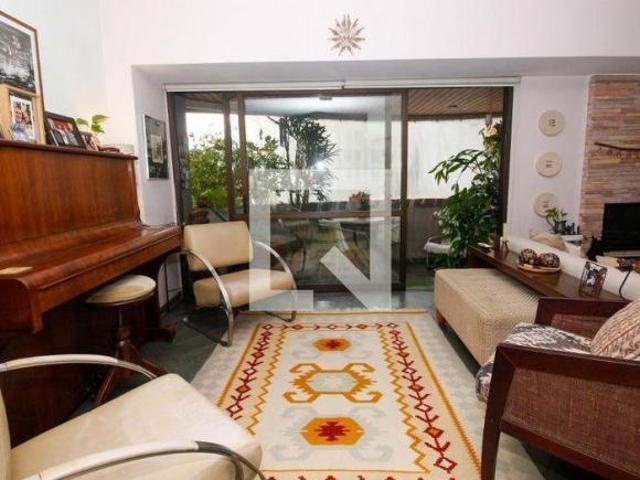 Apartamento à Venda Real Parque, 3 Quartos, 130 m2