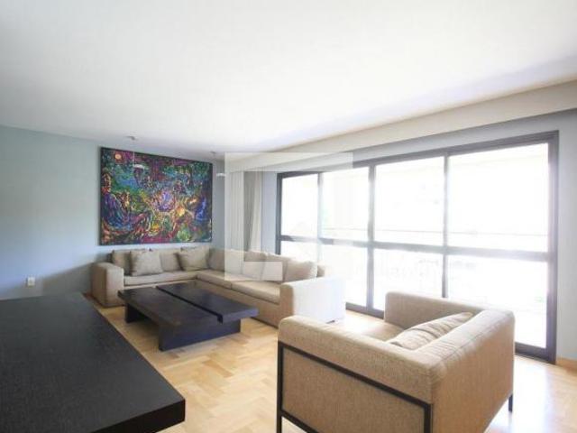 Apartamento à Venda Real Parque, 3 Quartos, 194 m2