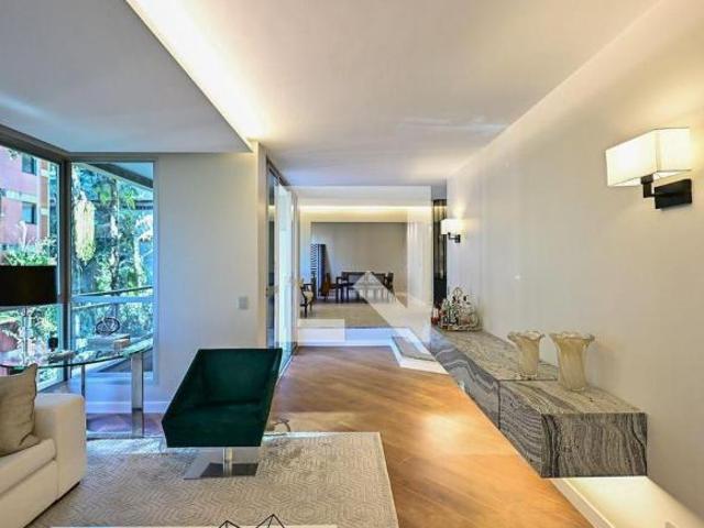 Apartamento à Venda Real Parque, 3 Quartos, 195 m2