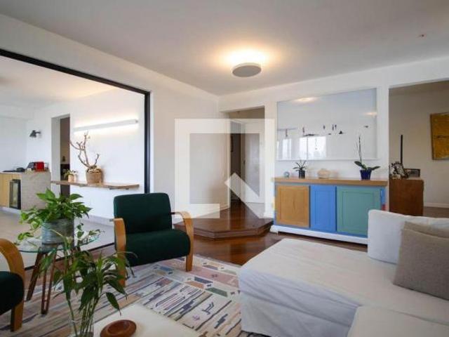 Apartamento à Venda Real Parque, 3 Quartos, 200 m2