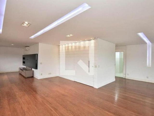 Apartamento à Venda Real Parque, 3 Quartos, 206 m2