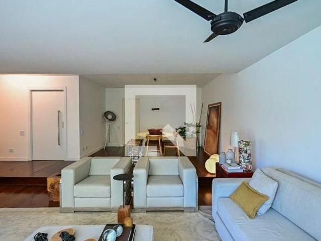 Apartamento à Venda Real Parque, 3 Quartos, 210 m² São Paulo