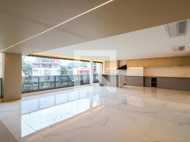 Apartamento à Venda Real Parque, 3 Quartos, 211 m2